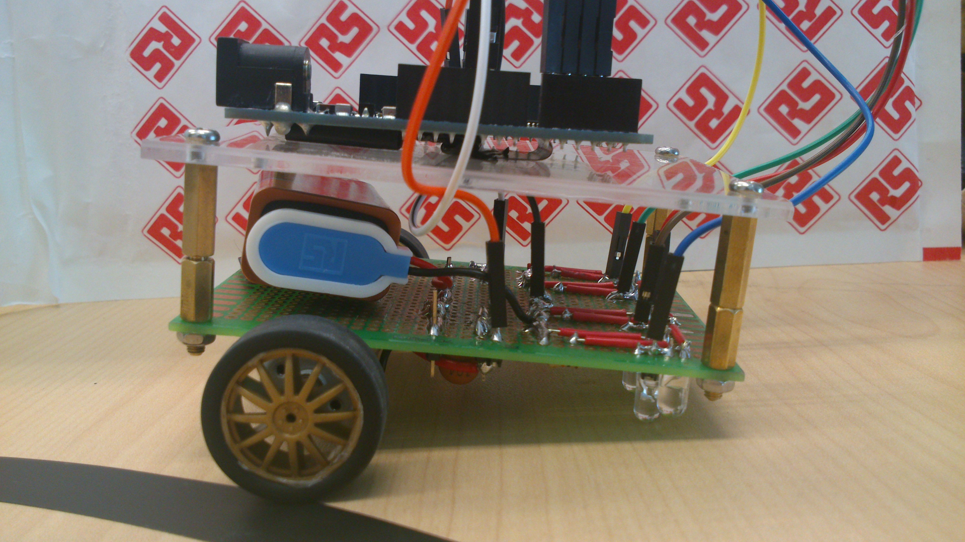 Line Tracking Robot Car Driven By Arduino Leonardo