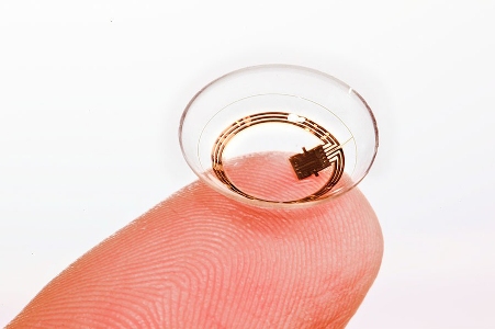 In pictures: A 'smart' contact lens monitors the eye | Electronics Weekly