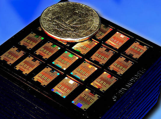 IBM approaches 100Gbit/s all CMOS optical transceivers | Electronics Weekly