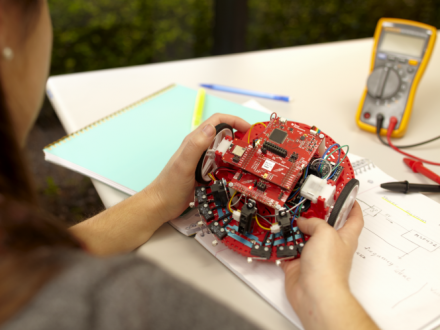 Farnell element 14 shipping TI-RSLK robotics kit | Electronics Weekly