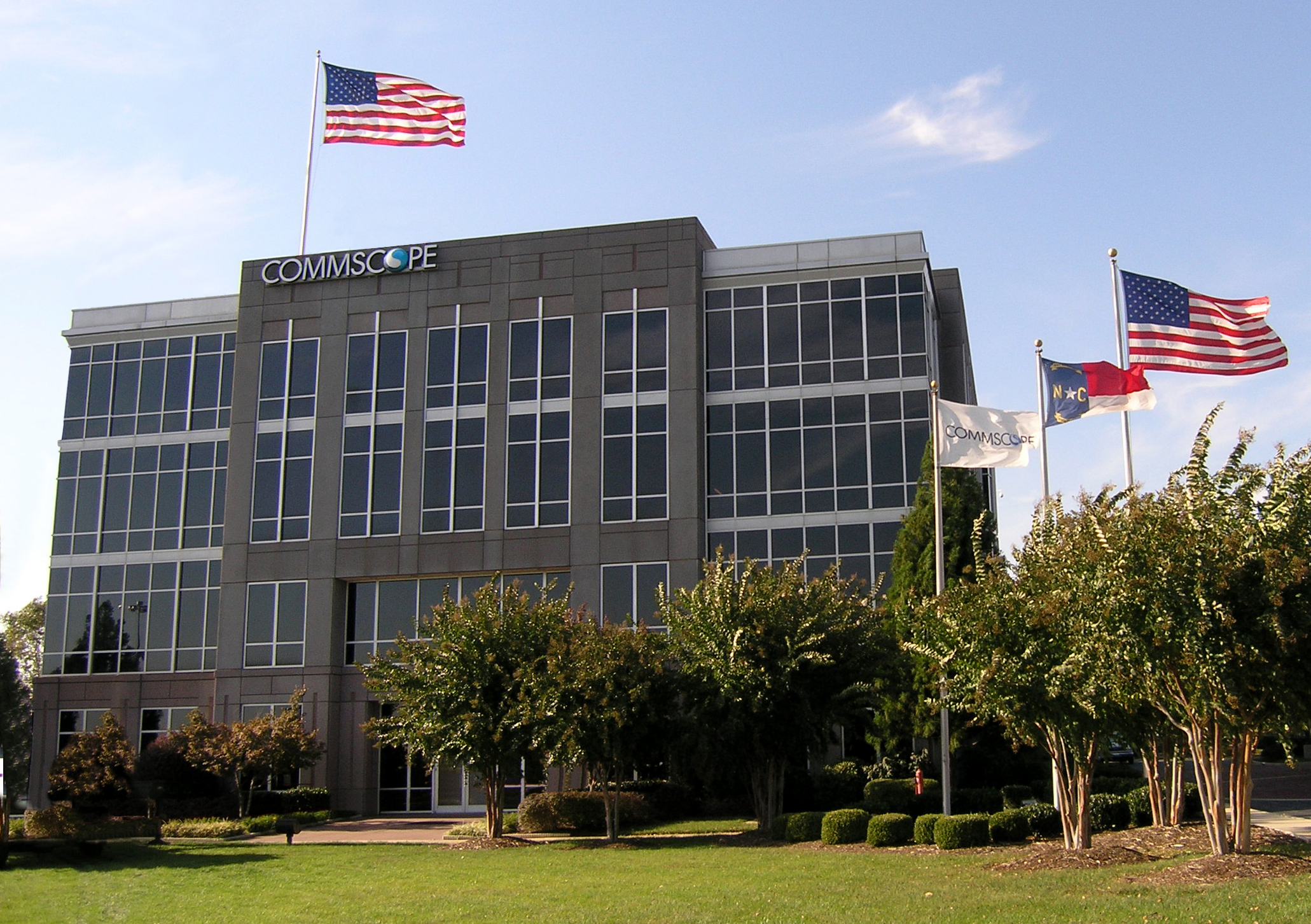 CommScope introduces 3.5GHz-capable antennas | Electronics Weekly