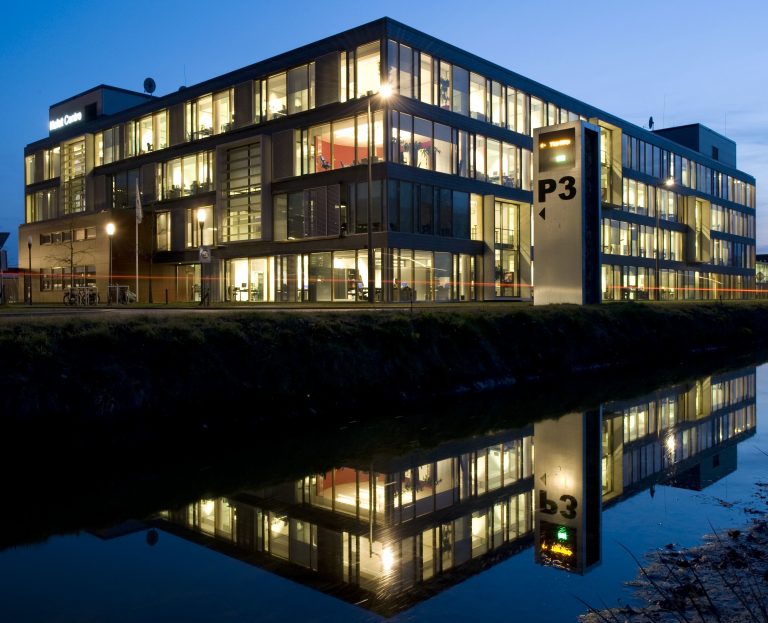 TFT backplane made using sALD | Electronics Weekly