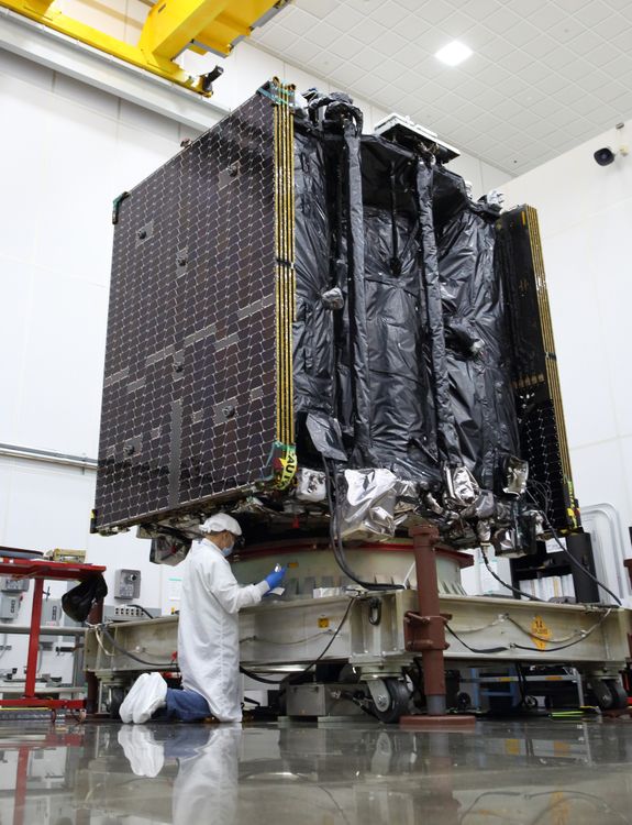Northrop Grumman MEV-2 docks again for Satellite life-extension ...