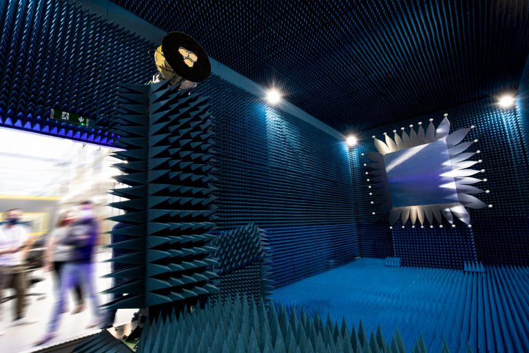 ESA signs UK’s Isotropic Systems for next-gen satellite connectivity ...