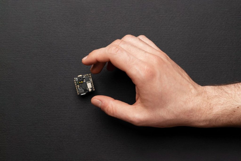 DevBoard Watch: Arduino Nicla Vision sees Machine Learning at the Edge