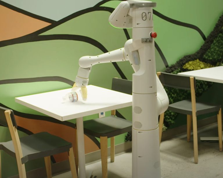 Google's PaLM-SayCan helps Everyday Robots to be more helpful