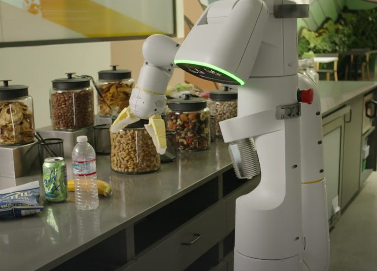 Google's PaLM-SayCan helps Everyday Robots to be more helpful