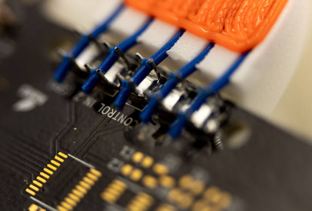 More on: Q5D's CNC automated wiring loom cell, which adds connectors and 3D prints | Electronics ...