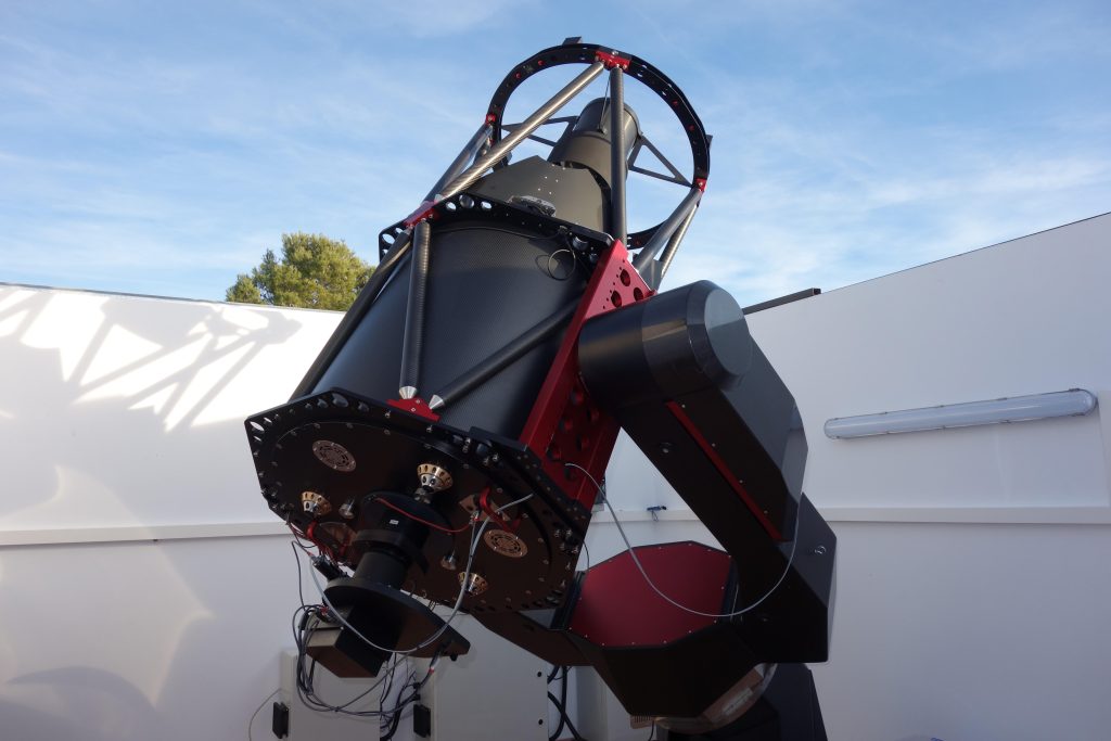 Room temperature hydrogen sensor