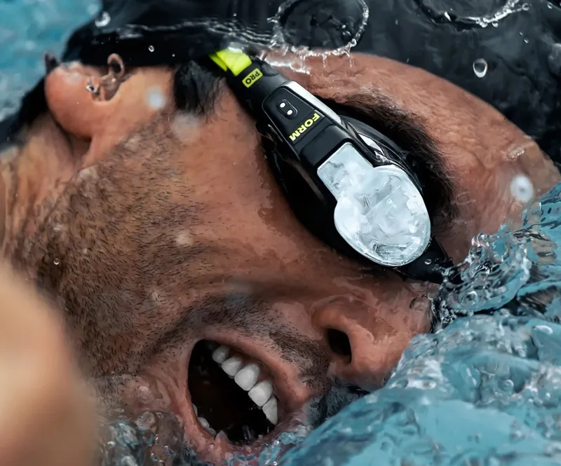Smart swimming goggles make a splash | Electronics Weekly